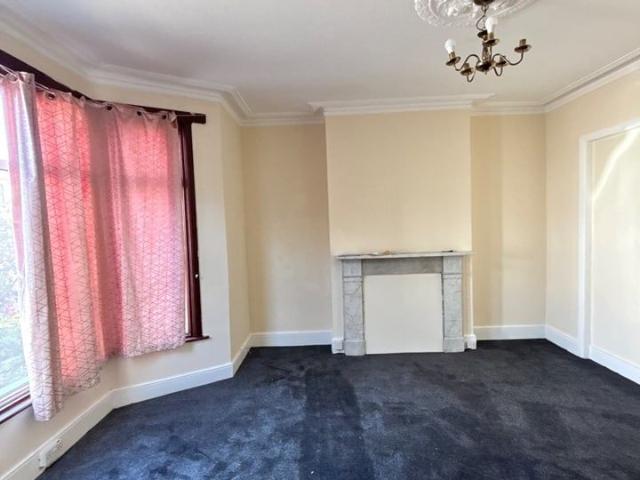 4 Bed Semi Detached House, Dalkeith Road, IG1