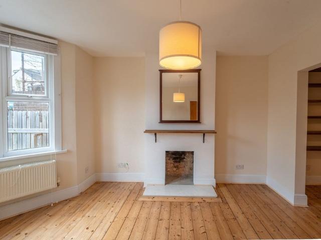 4 Bed Semi Detached House, Dorien Road, SW20