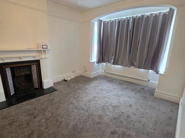 4 Bed Semi Detached House, Edgar Road, CR2