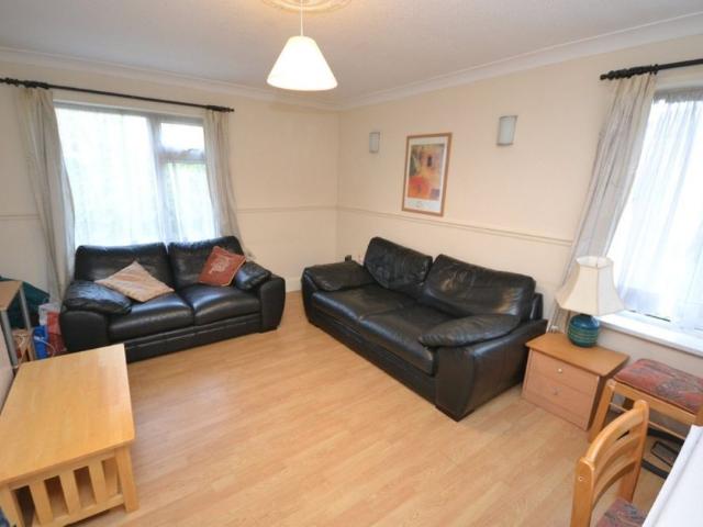 4 bed Semi Detached House for Rent