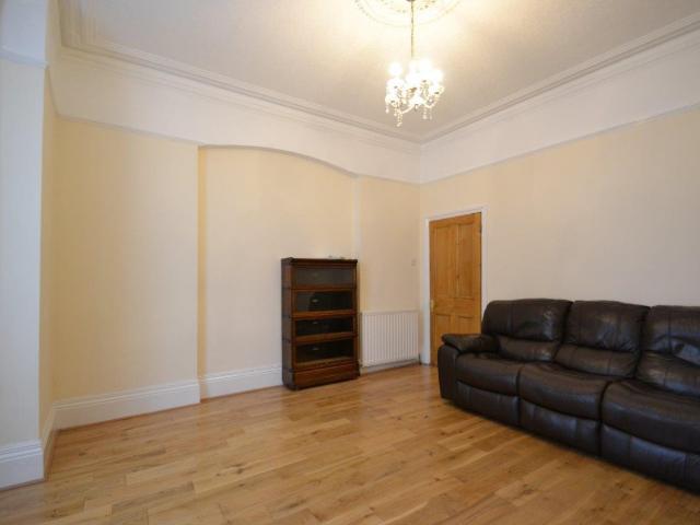 4 Bed Semi detached house For Rent