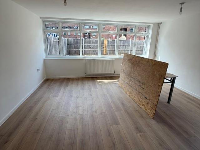 4 Bed Semi Detached House, George Comberton Walk, E12