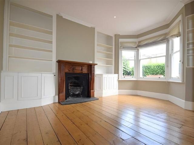 4 Bed Semi Detached House, Gladstone Road, SW19