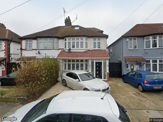 4 Bed Semi Detached House, Haslemere Avenue, TW5