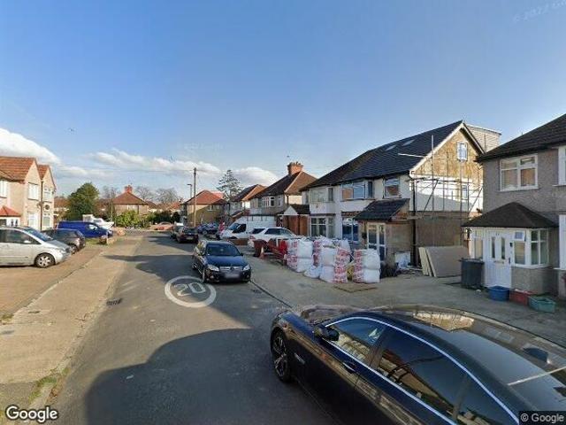 4 Bed Semi Detached House, Heston, TW5