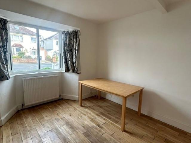 4 Bed Semi Detached House, Ingram Road, CR7