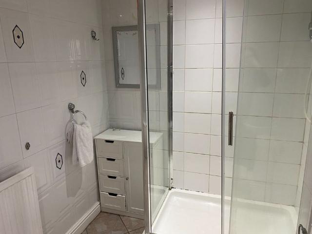 4 Bed Semi Detached House, Kimberley Walk, M15
