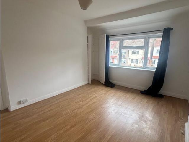 4 Bed Semi Detached House, Longthornton Road, SW16