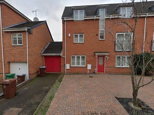 4 Bed Semi Detached House, Parchment Mews, NG5