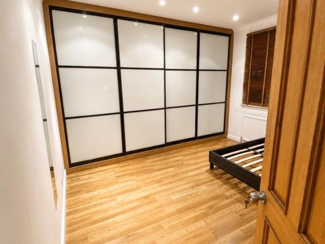 4 Bed Semi Detached House, Romeyn Road, SW16