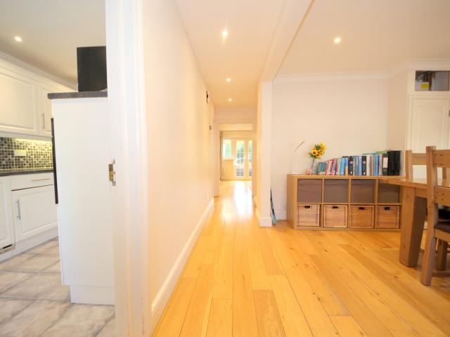 4 bed Semi Detached House To Rent