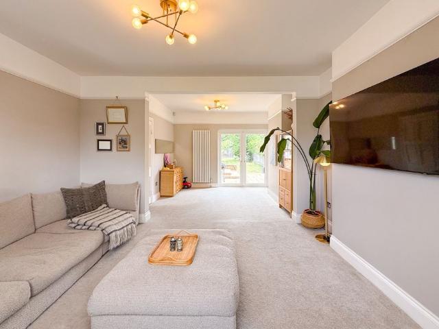4 bed semi detached house to rent in 52 All Saints Avenue, Maidenhead, Berkshire, SL6 6NA