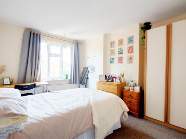 4 bed semi detached house to rent in Greenfield Street, Dunkirk, Nottingham, NG7 2JN