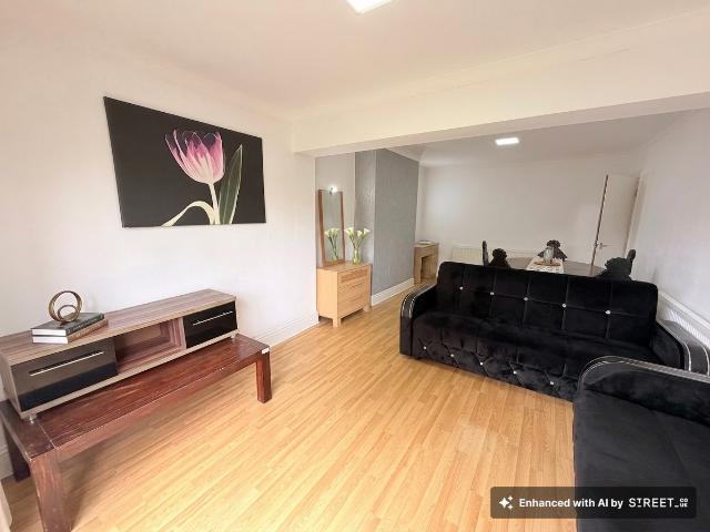 4 bed semi detached house to rent in Hatherley Road, Manchester, M20