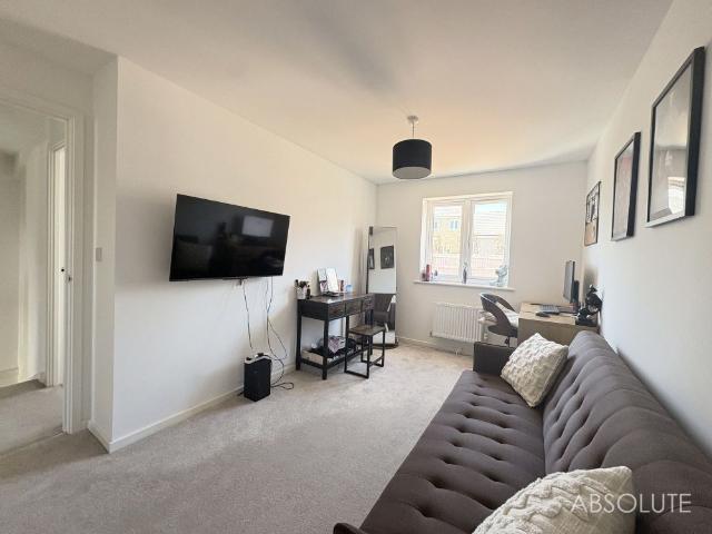 4 bed semi detached house to rent in Pasture Drive, Paignton, TQ4