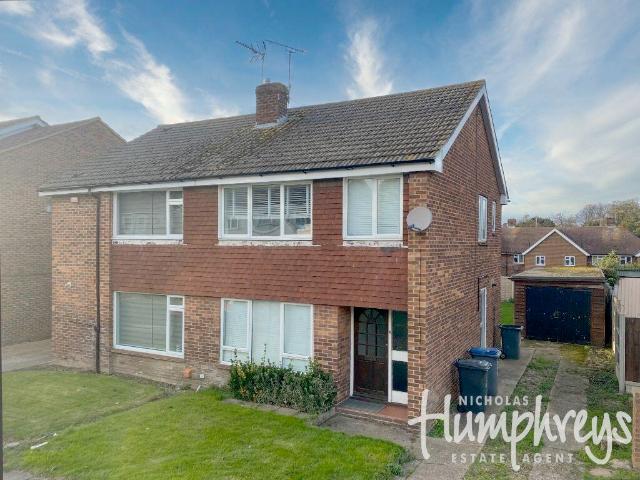 4 bed Semi Detached to rent in Canterbury Kent, CT1, from Nicholas Humphreys Canterbury. 33827