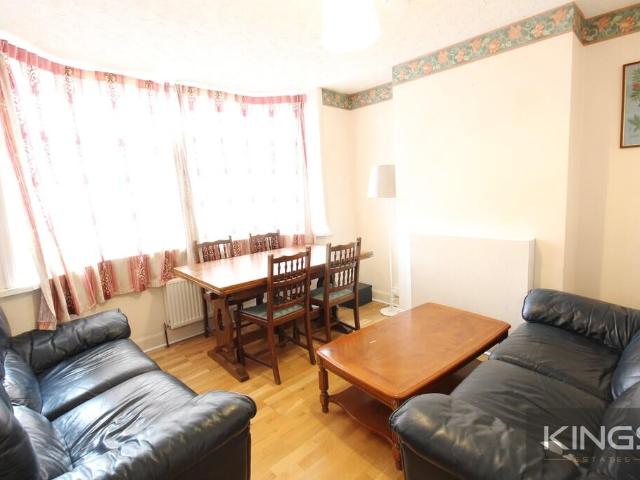 4 bed Semi Detached to rent in Rownhams Hampshire, SO16, from Kings Estates Southampton. 34160