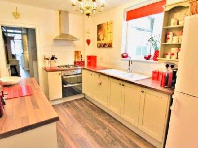 4 bed student house to rent
