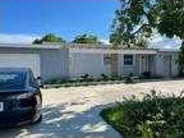 4 Bedroom 3 Bath In Miami Florida 33165