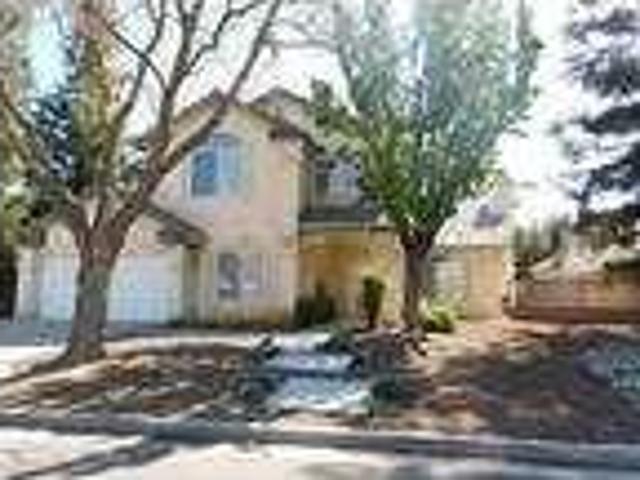 4 Bedroom 3 Bath In Fresno CA 93730