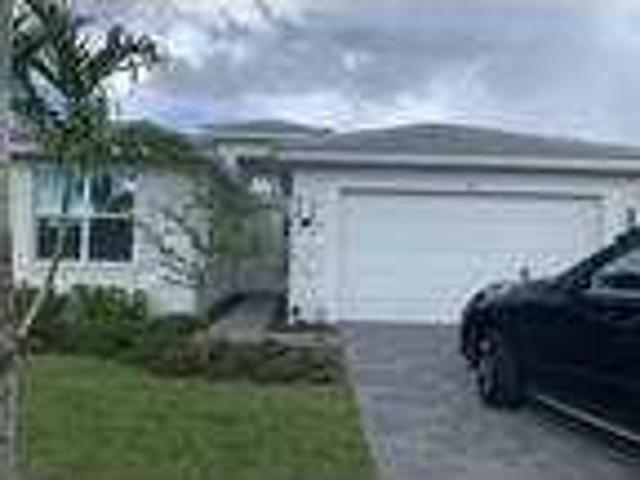 4 Bedroom 3 Bath In Port Saint Lucie Florida 34987