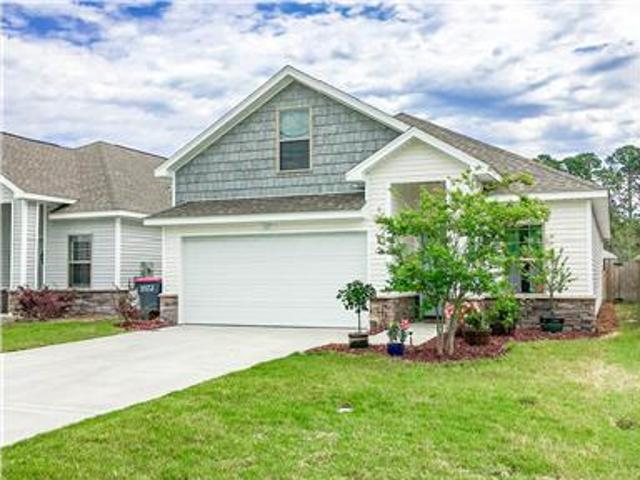 4 Bedroom 3 Bathroom Near The Beach