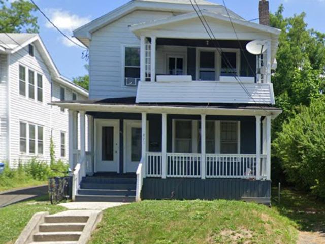 4 bedroom, 1 bath 4 Bedroom Apartment for Rent at 871 Mercer St, Albany, NY 12208 Pine Hills