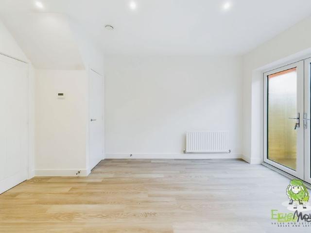 4 Bedroom