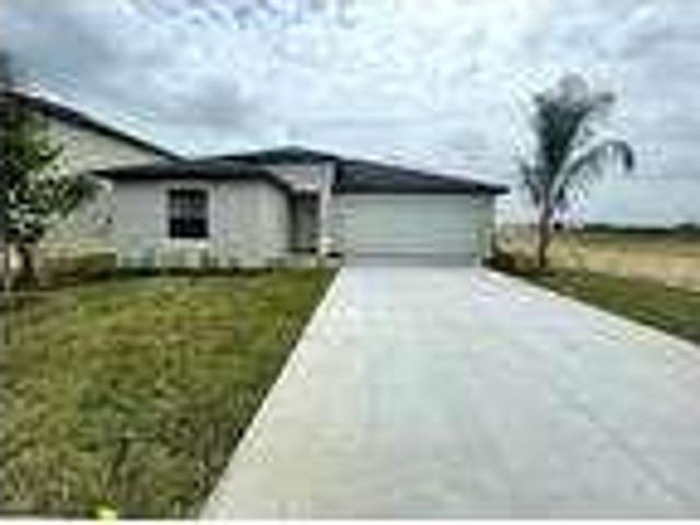 4 Bedroom 2 Bath In North Fort Myers Florida 33917