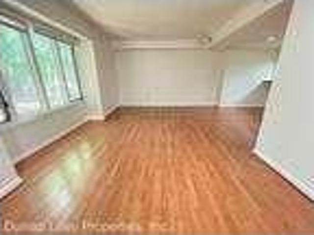 4 Bedroom 2 Bath In Chapel Hill NC 27516
