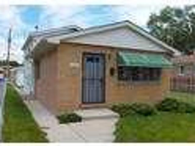 4 Bedroom 2 Bath In Chicago Illinois 60638