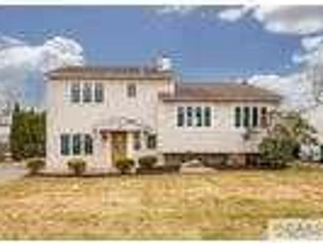 4 Bedroom 2 Bath In Colonia NJ 07067