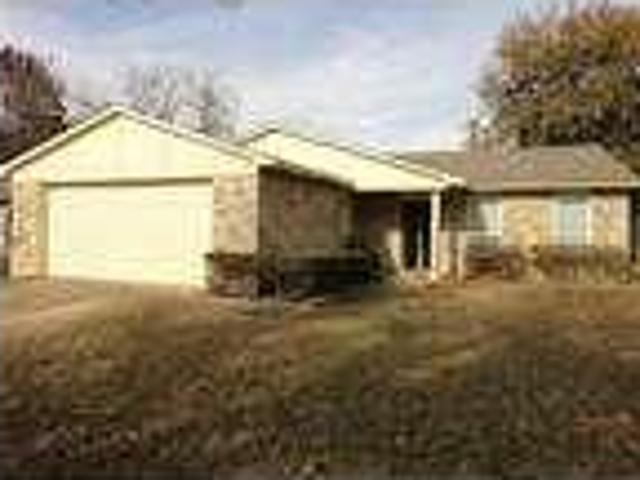 4 Bedroom 2 Bath In Fort Worth Texas 76112