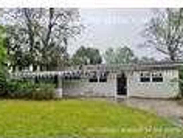 4 Bedroom 2 Bath In Jacksonville FL 32210