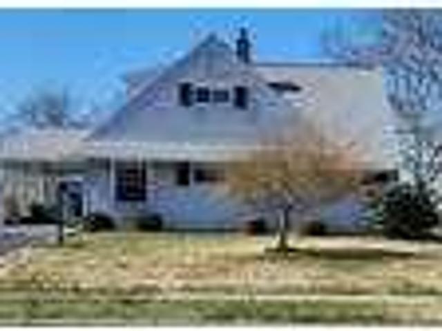4 Bedroom 2 Bath In Levittown PA 19054