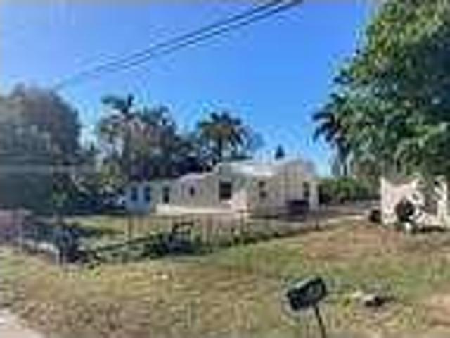 4 Bedroom 2 Bath In Pahokee FL 33476