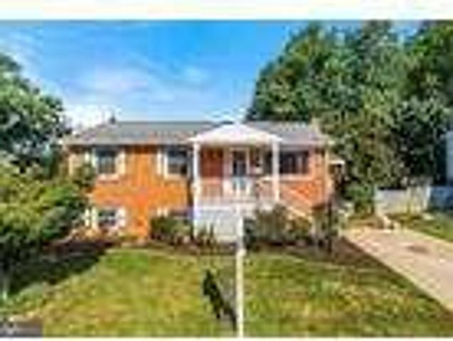 4 Bedroom 2 Bath In Woodbridge Virginia 22193