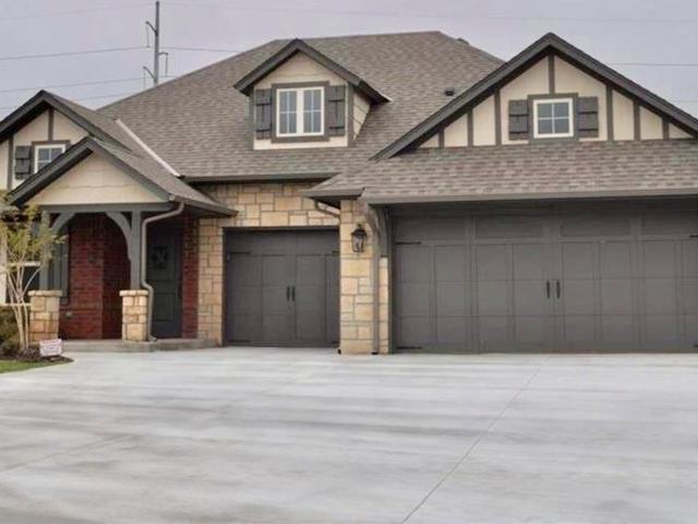 4 Bedroom 2 Bathroom Home in East Edmond with 3 Car Garage Edmond Schools