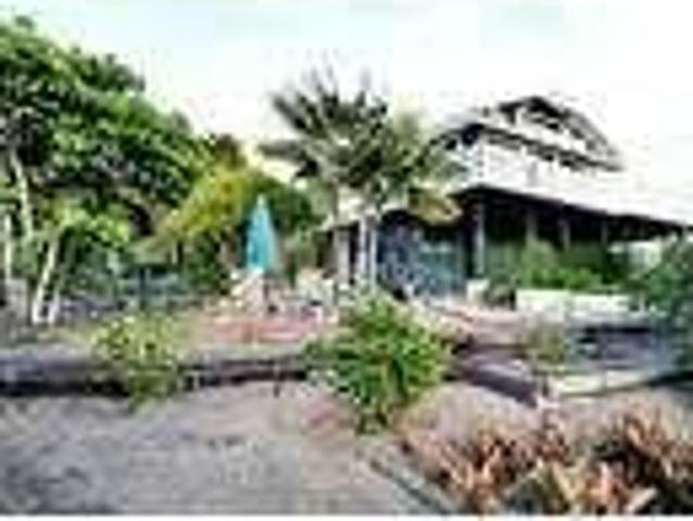 4 Bedroom, 2 Bathroom House in Cardiff by the Sea