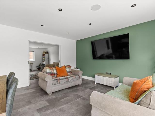 4 Bedroom