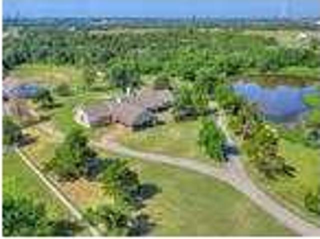 4 Bedroom 4 Bath In Oklahoma City Oklahoma 73131