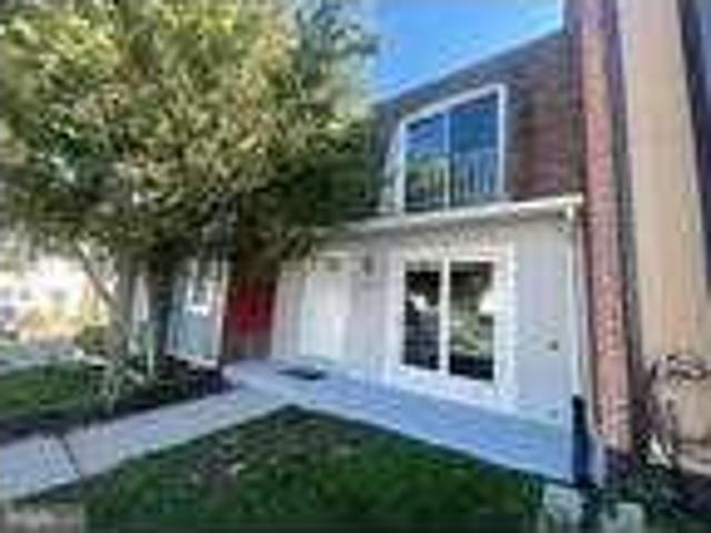 4 Bedroom 4 Bath In Herndon Virginia 20170