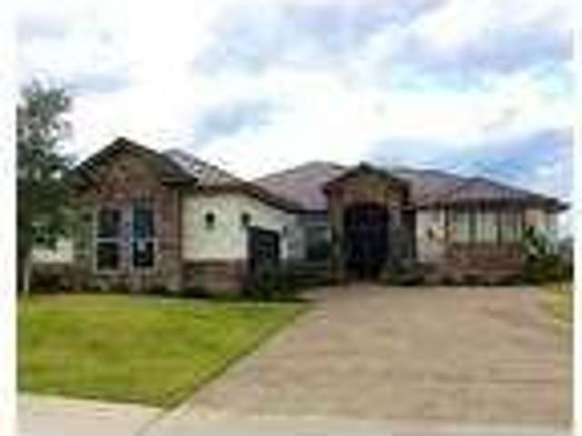 4 Bedroom 4 Bath In Laredo Texas 78041