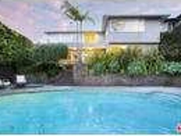 4 Bedroom 4 Bath In Pacific Palisades CA 90272