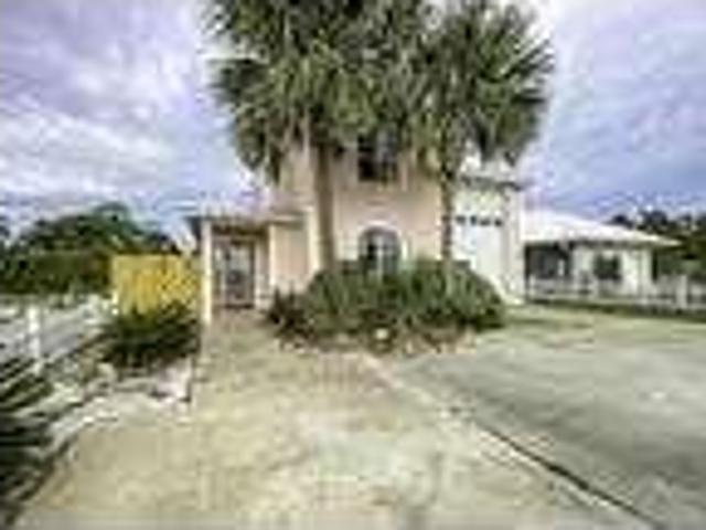 4 Bedroom 4 Bath In Pensacola Florida 32507