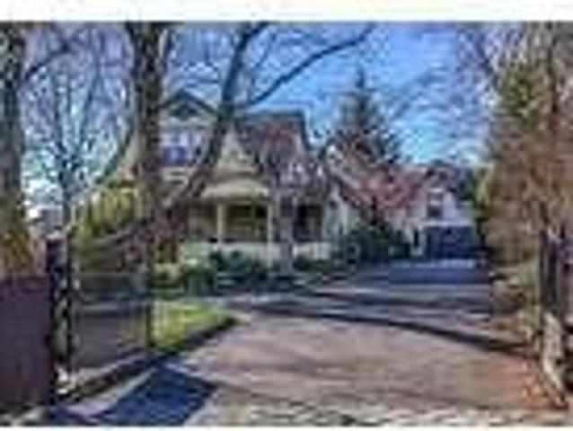 4 Bedroom 4 Bath In Scarsdale New York 10583