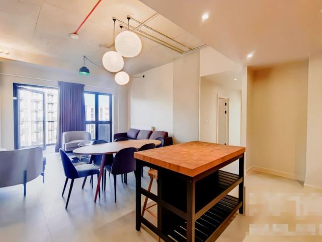 4 Bedroom 4 Bathroom Ensuite Room 2