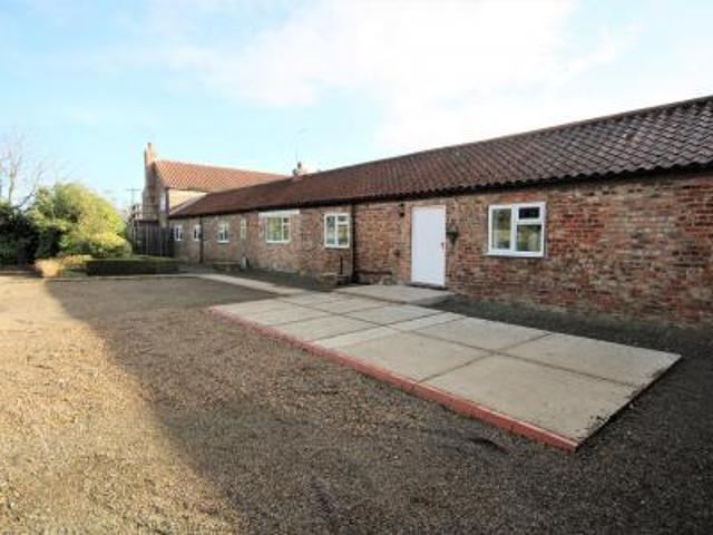 4 bedroom Cottage To Let