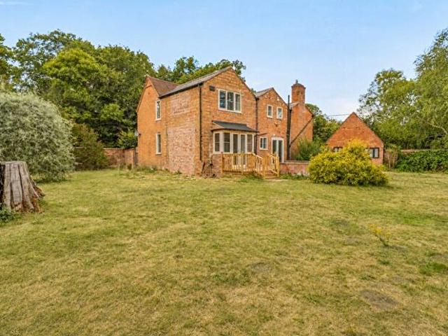 4 Bedroom Cottage To Rent In Barford Road, Sherbourne, CV35