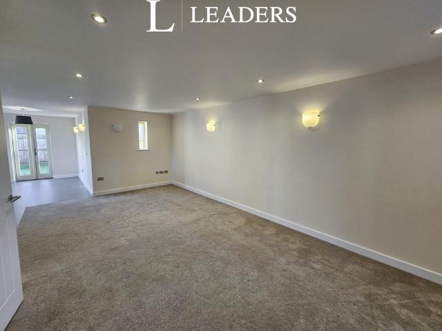 4 bedroom cottage to rent The Long Barn Mews, Ketton, Stamford, PE9